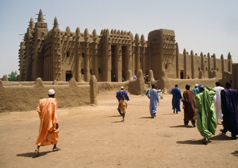 A look at the Great Mosque of Djenné in Mali, the largest mud brick ...