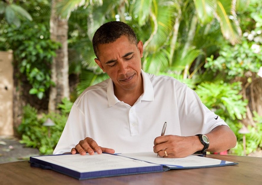 9 influential black personalities who are left handed - Page 4 of 10 ...