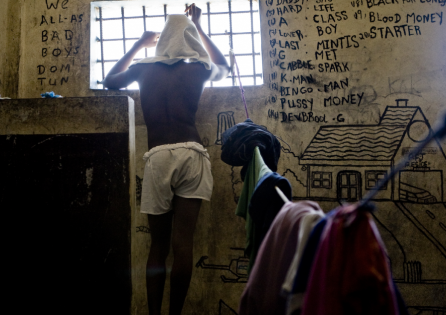 Nigeria adds to its incredible history of prison breaks as 200 escape ...