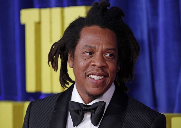 These are the Black celebrities with the most valuable NFT portfolios ...