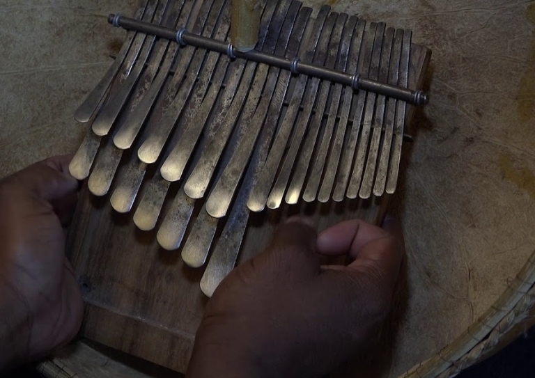 The Lamellophone, a musical instrument used by African record keepers ...
