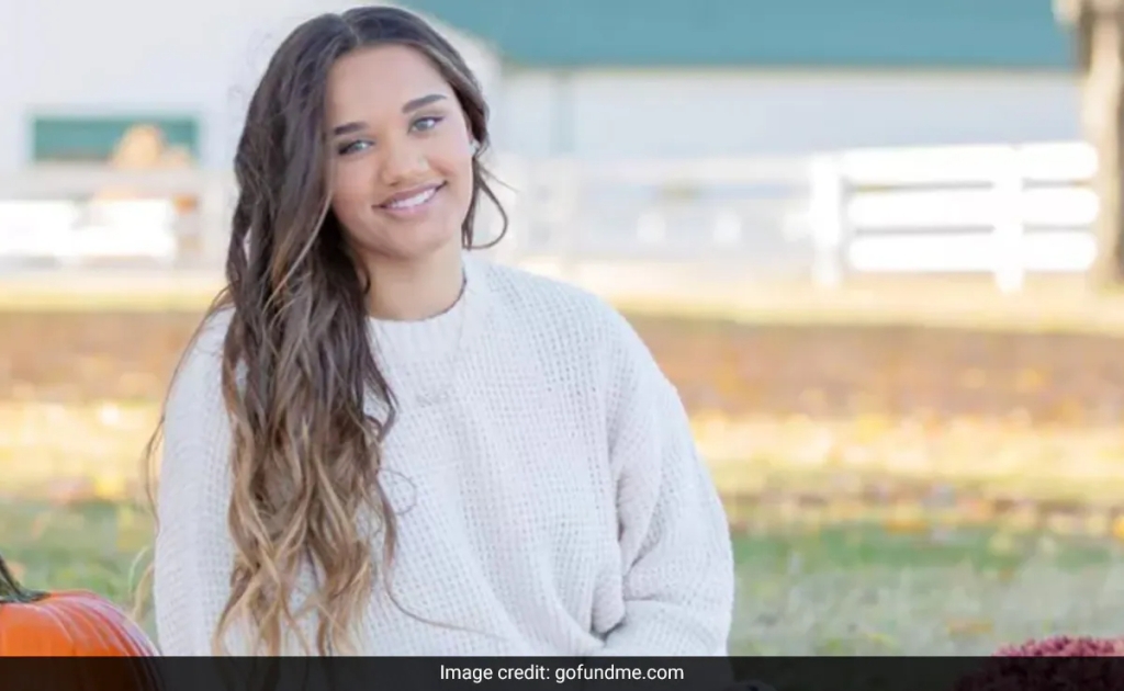 17-year-old volleyball player who lost both her legs in violent crash ...