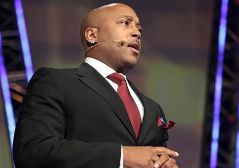Here are 10 businesses owned by Shark Tank investor Daymond John that ...