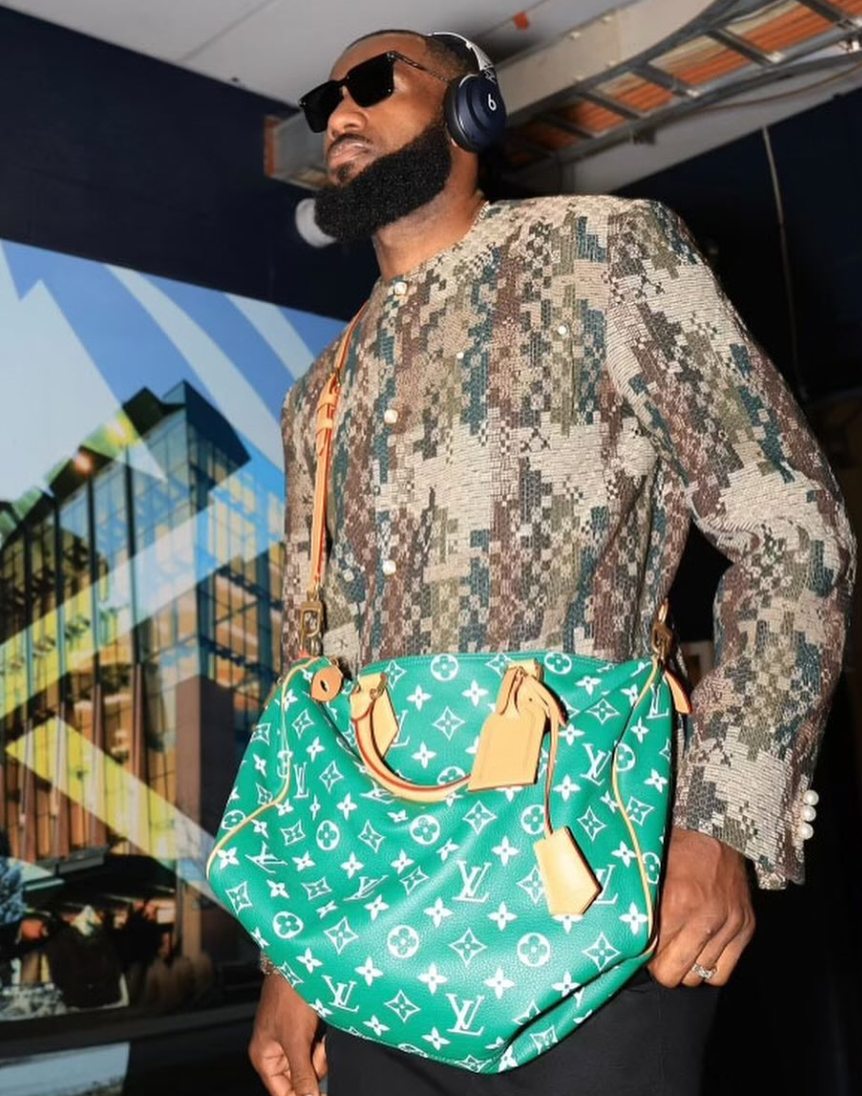 LeBron James begins 21st NBA season with stylish entrance sporting $28k ...
